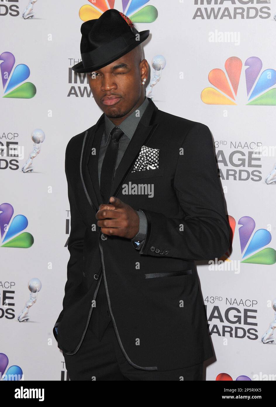 LOS ANGELES, CA - FEBRUARY 17: Singer Ne-Yo arrives at the 43rd Annual ...