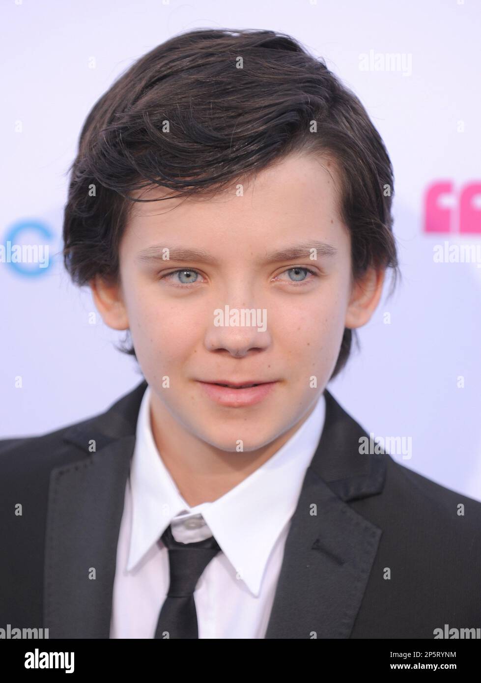 HOLLYWOOD, CA - JANUARY 12: Actor Asa Butterfield arrives at the 17th ...