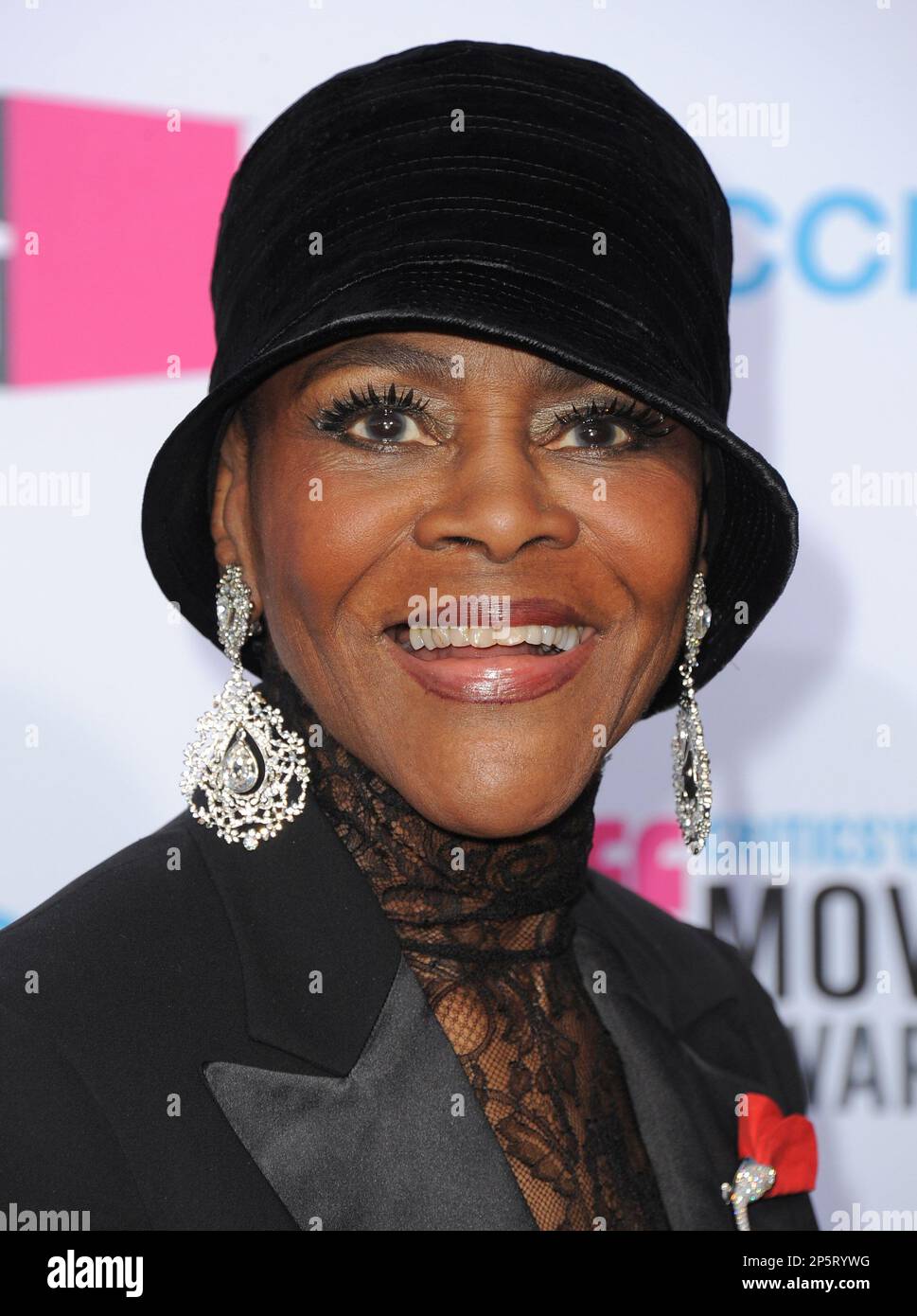 HOLLYWOOD, CA - JANUARY 12: Actress Cicely Tyson arrives at the 17th ...