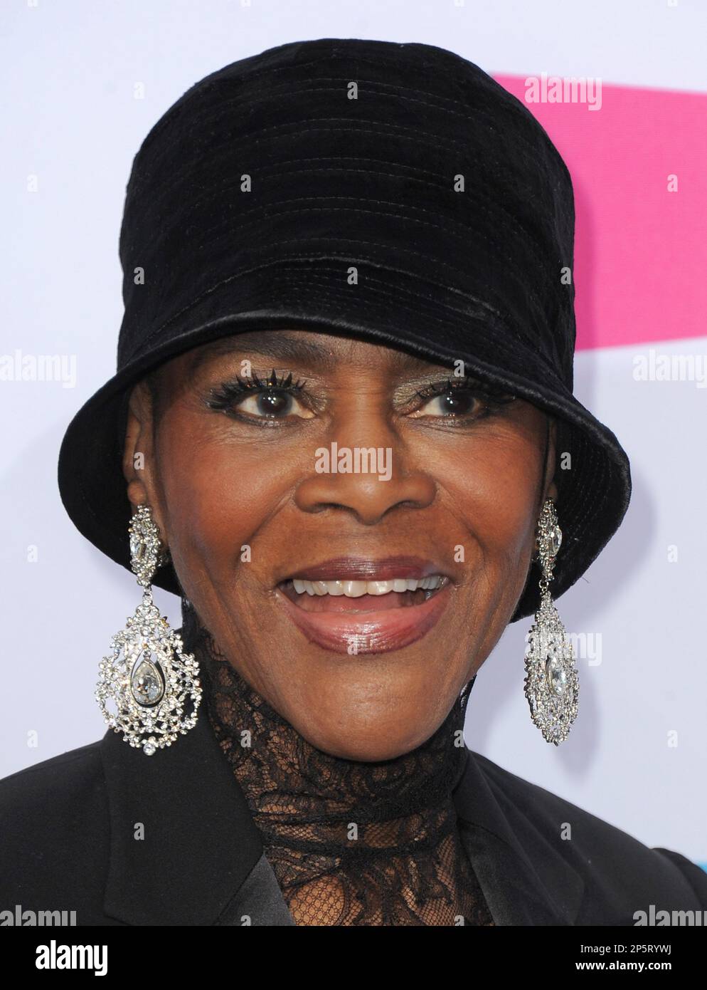 HOLLYWOOD, CA - JANUARY 12: Actress Cicely Tyson arrives at the 17th ...