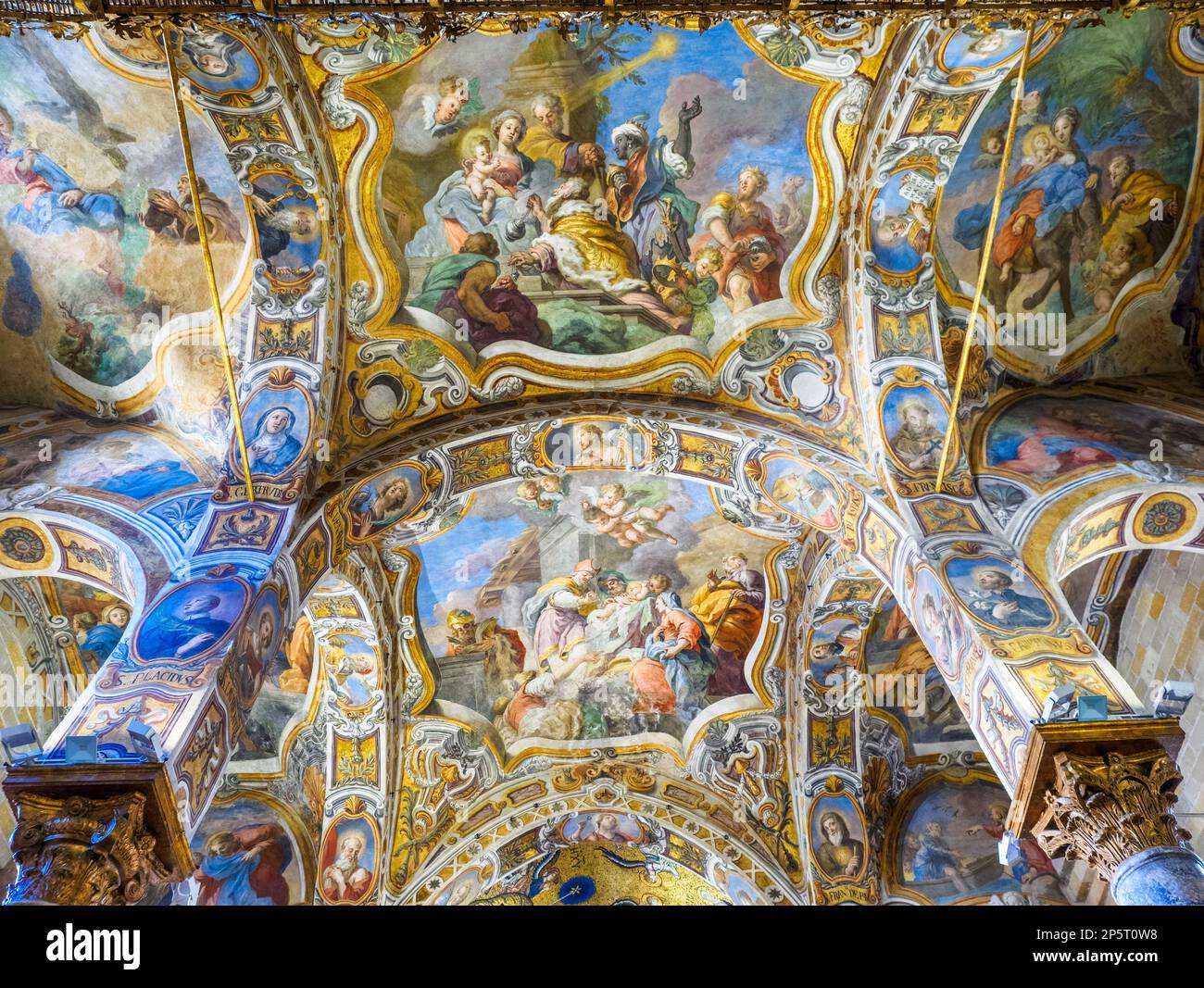 Ceilings painting hi-res stock photography and images - Alamy