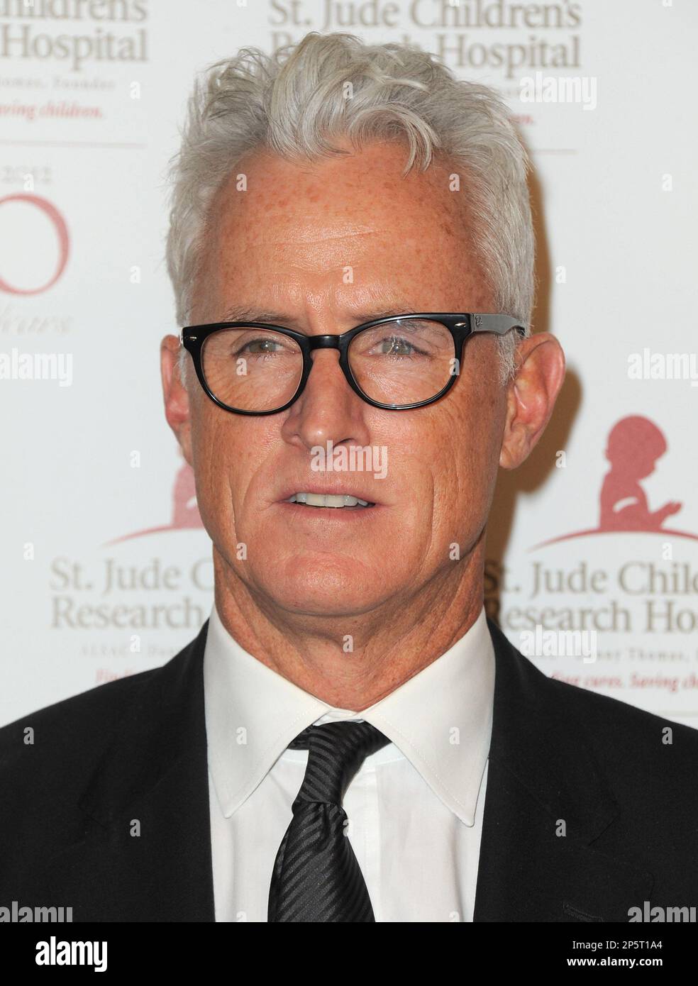 BEVERLY HILLS, CA - JANUARY 07: John Slattery arrives at St. Jude ...