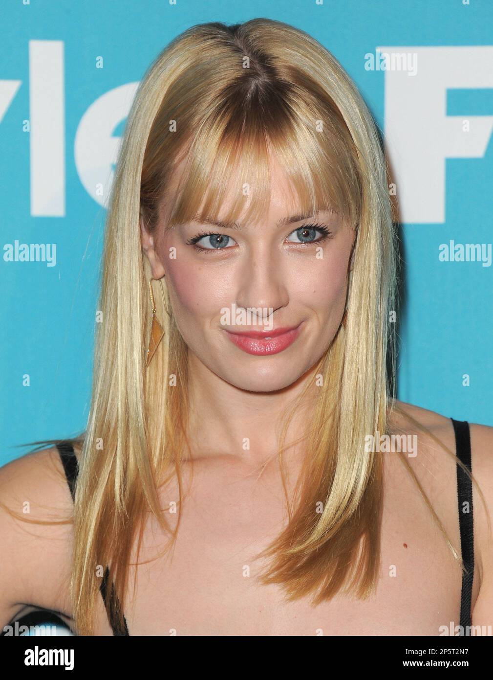 LOS ANGELES, CA - DECEMBER 08: Actress Beth Behrs arrives at The ...