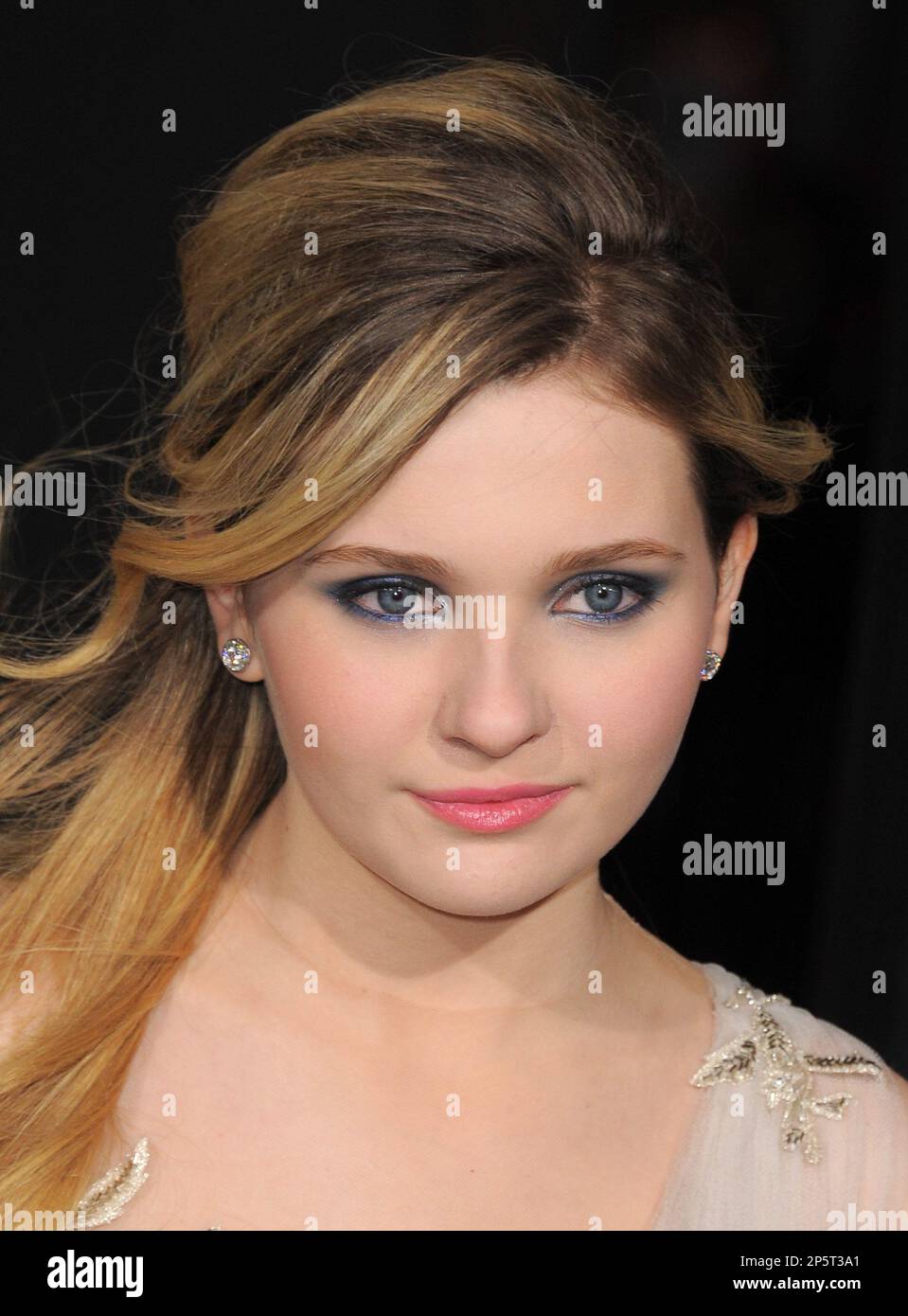 HOLLYWOOD, CA - DECEMBER 05: Actress Abigail Breslin arrives at the he ...