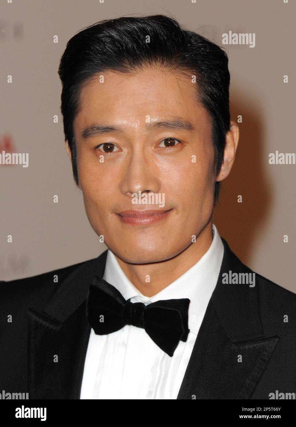 LOS ANGELES, CA - NOVEMBER 05: Actor Byung-hun Lee arrives at LACMA's ...