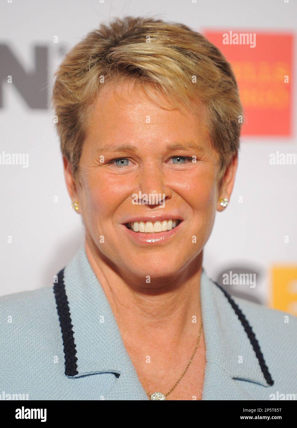 BEVERLY HILLS, CA - OCTOBER 21: Ann Meyers Drysdale attends the 2011 ...