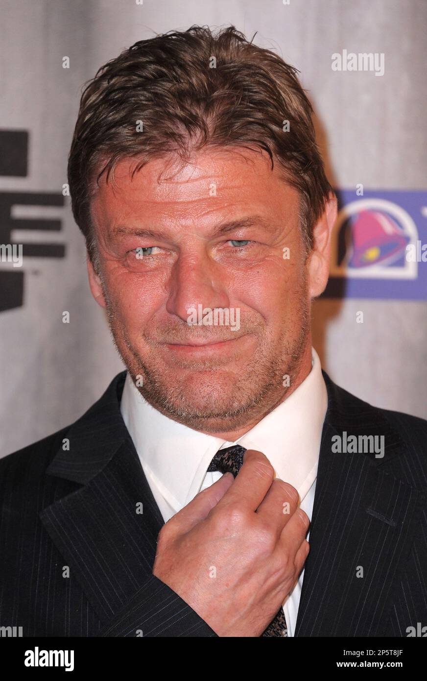 UNIVERSAL CITY, CA - OCTOBER 15: Actor Sean Bean arrives at Spike TV's ...