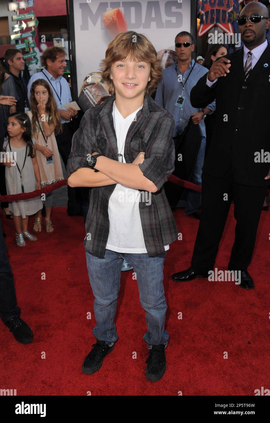 UNIVERSAL CITY, CA - OCTOBER 02: Jake Short arrives at the "Real Steel ...