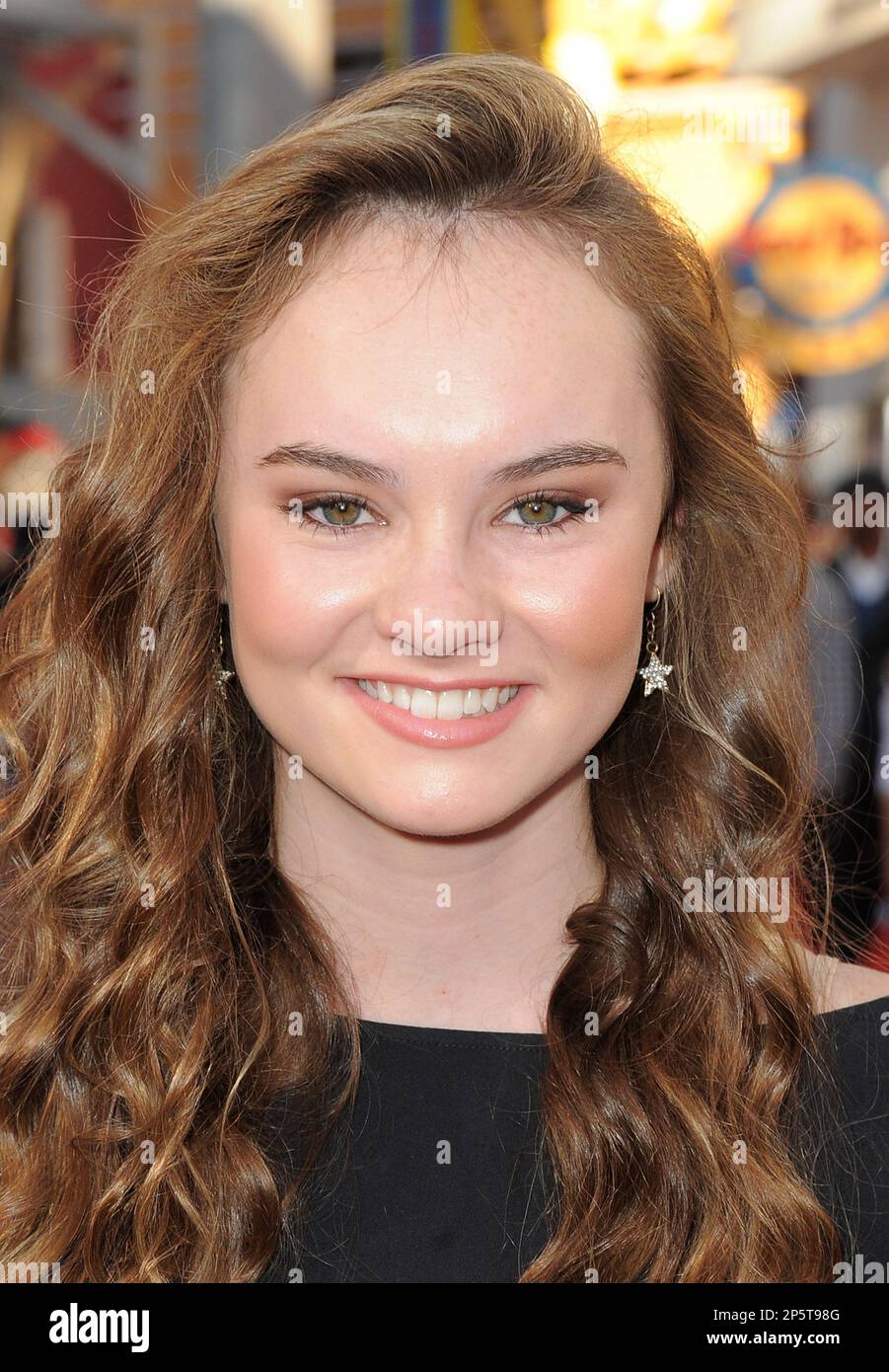 UNIVERSAL CITY, CA - OCTOBER 02: Madeline Carroll arrives at the "Real ...