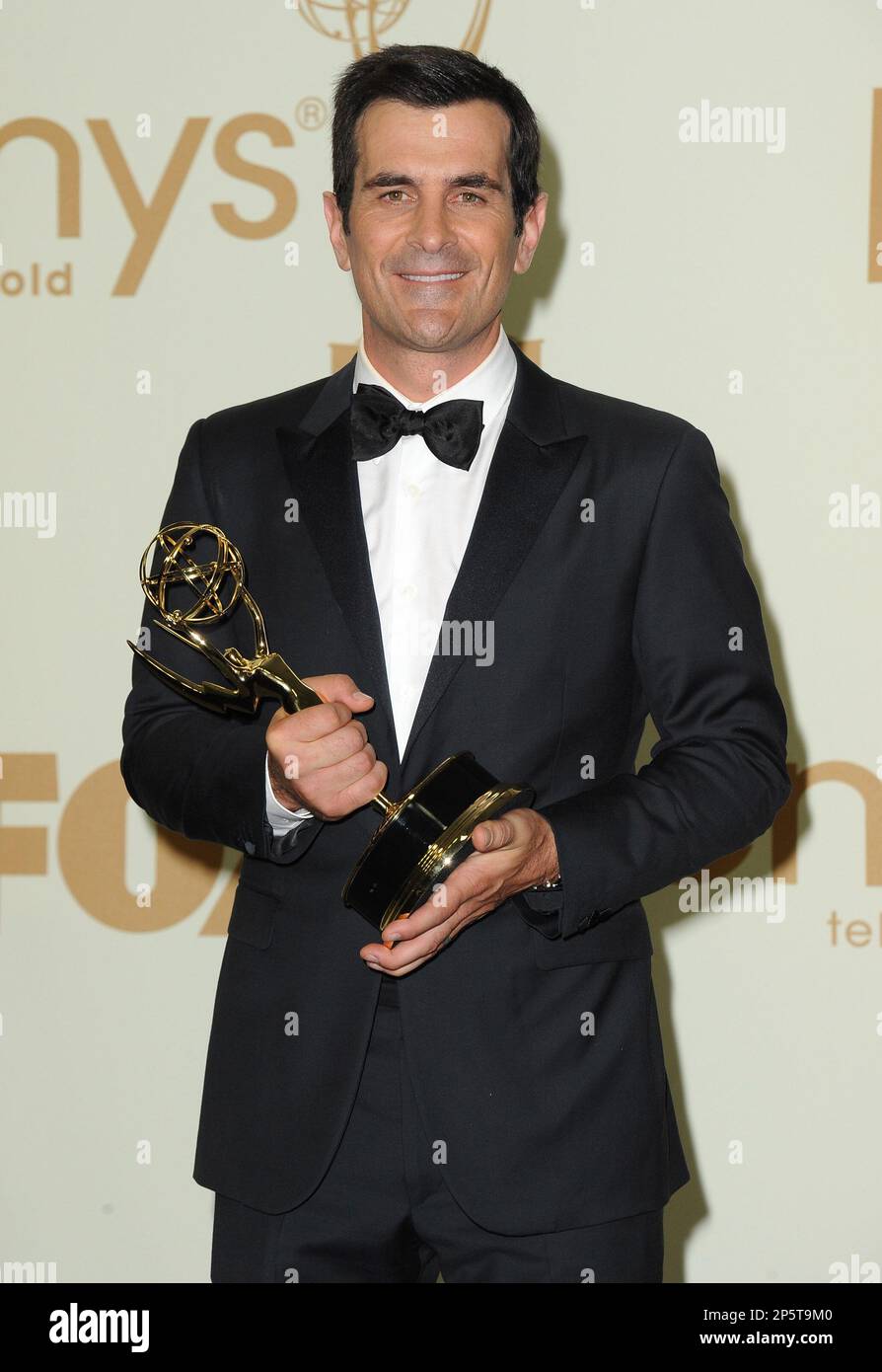 LOS ANGELES, CA - SEPTEMBER 18: Actor Ty Burrell poses in the press ...