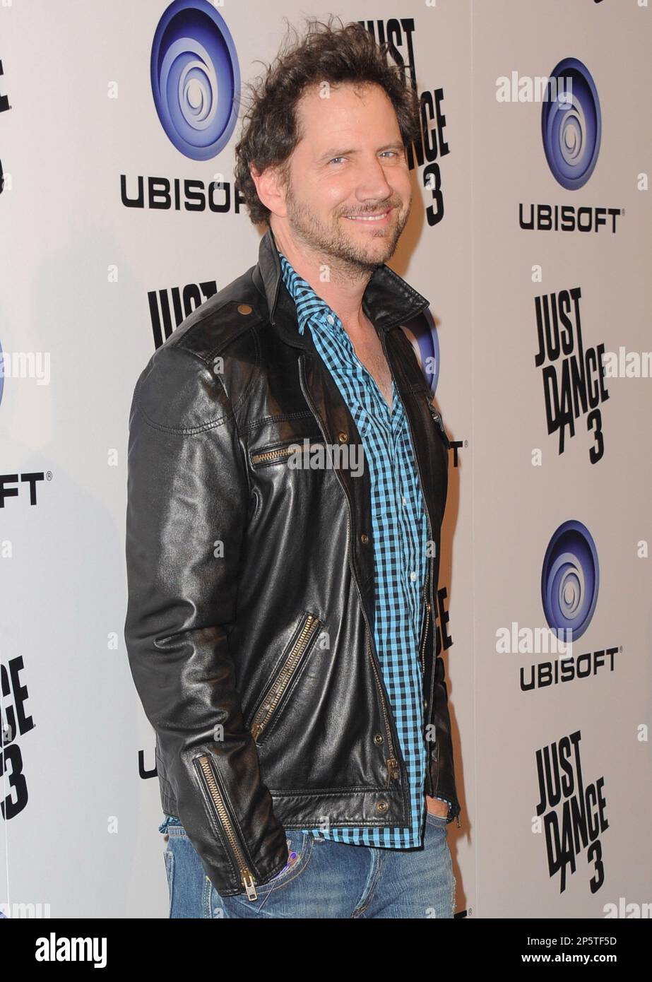 LOS ANGELES, CA - OCTOBER 04: Actor Jamie Kennedy arrives at the launch ...