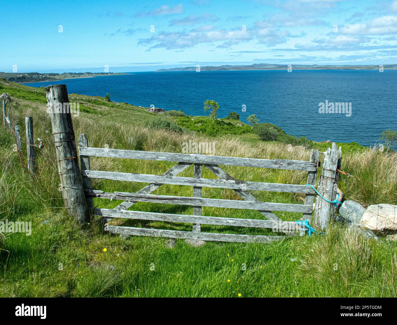 Fencing five bar old disrepair hi-res stock photography and images - Alamy