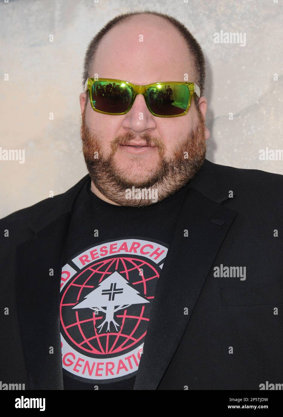 LOS ANGELES, CA - SEPTEMBER 10: Stephen Kramer Glickman arrives at the ...