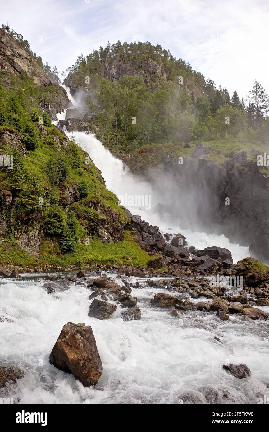 Amazing waterfalls near Odda village in Norway, Latefossen ...
