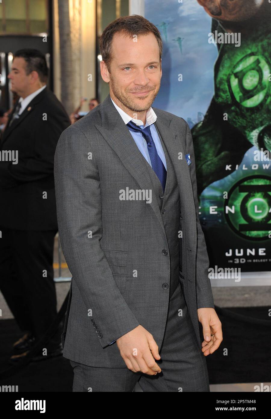 HOLLYWOOD, CA - JUNE 15: Actor Peter Sarsgaard arrives at the "Green ...