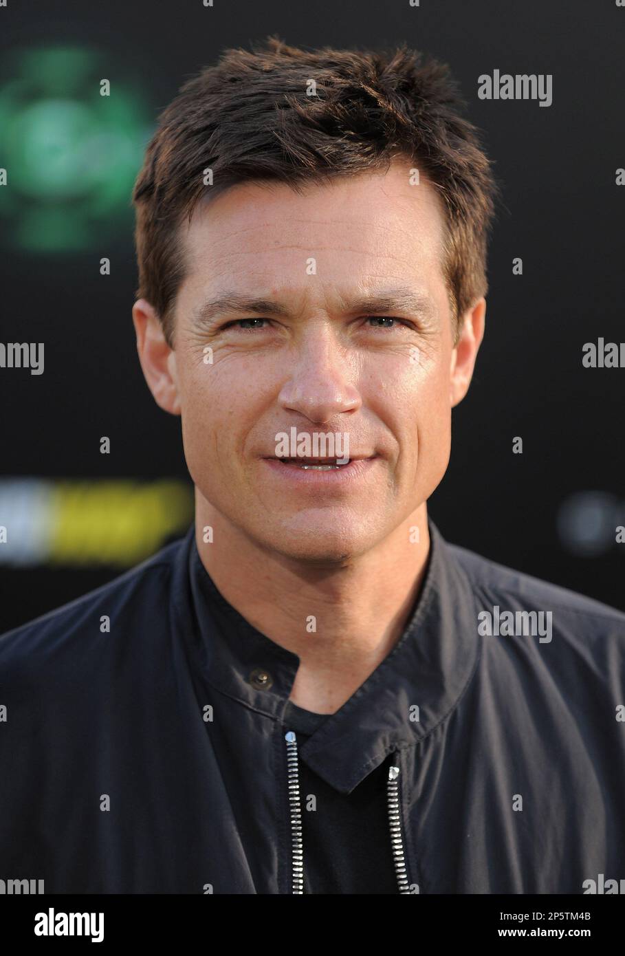 HOLLYWOOD, CA - JUNE 15: Actor Jason Bateman arrives at the "Green ...