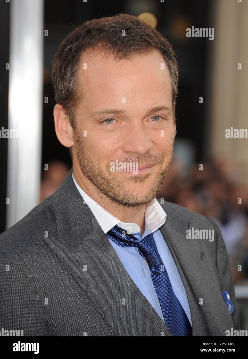 HOLLYWOOD, CA - JUNE 15: Actor Peter Sarsgaard arrives at the "Green ...