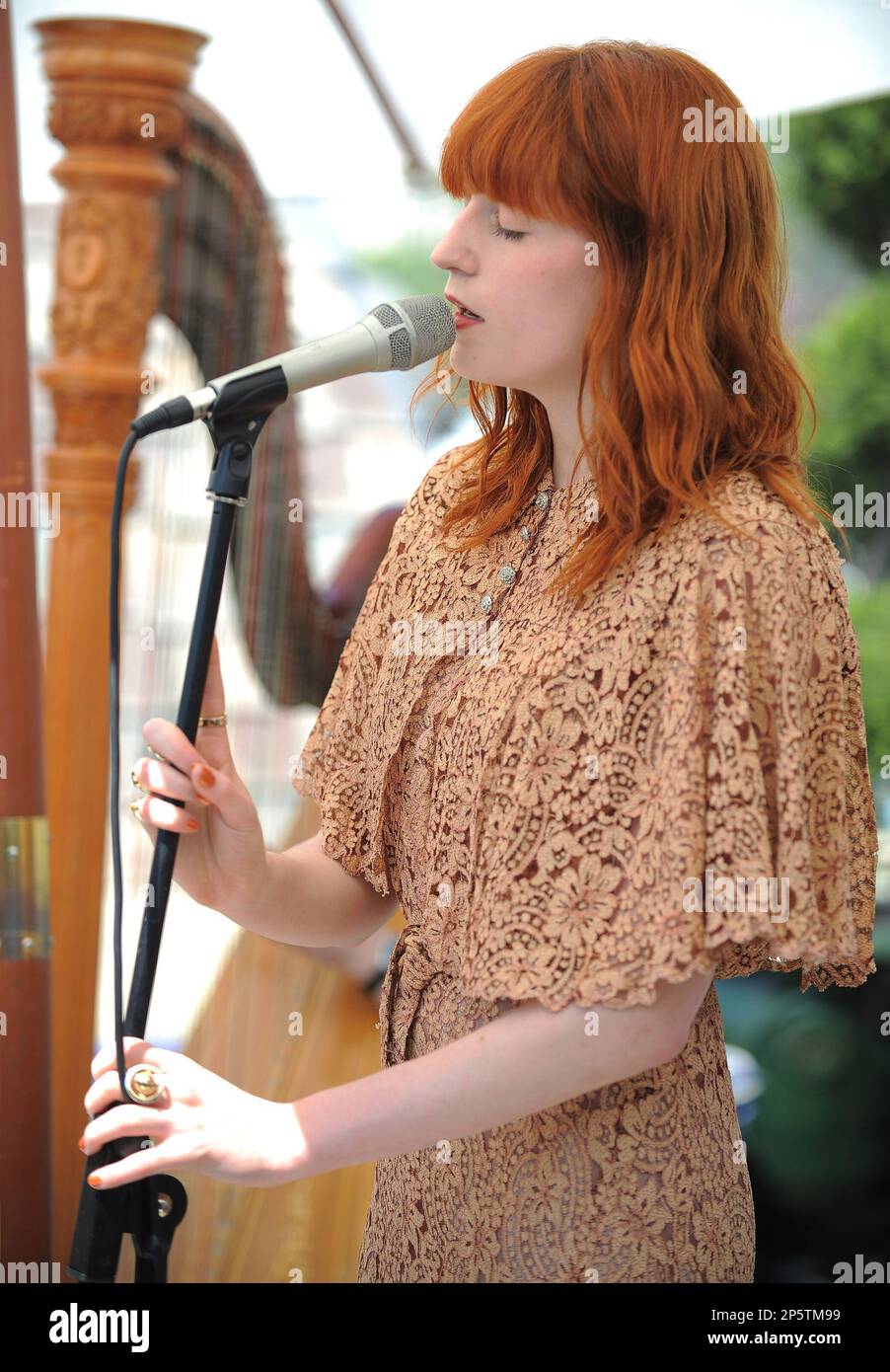 HOLLYWOOD, CA - JUNE 14: Singer Florence Welch of Florence and the ...