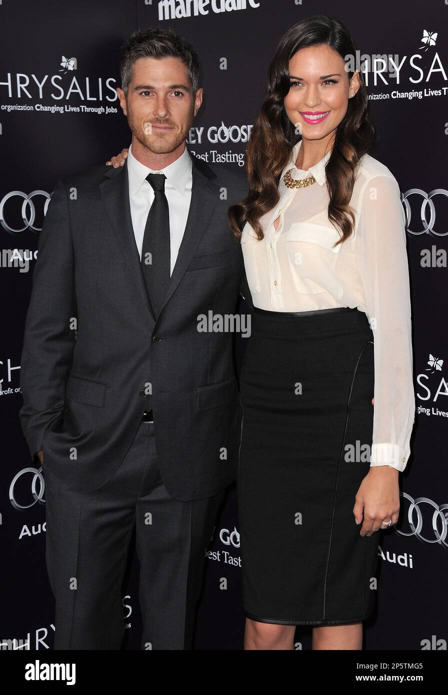 LOS ANGELES, CA - JUNE 11: Actress Odette Annable (R) and Dave Annable ...