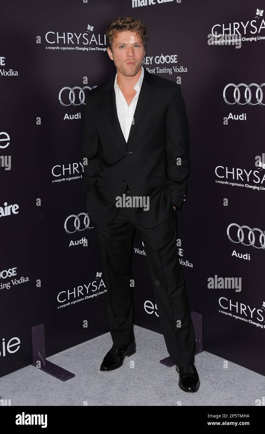 LOS ANGELES, CA - JUNE 11: Actor Ryan Phillippe arrives at the 10th ...