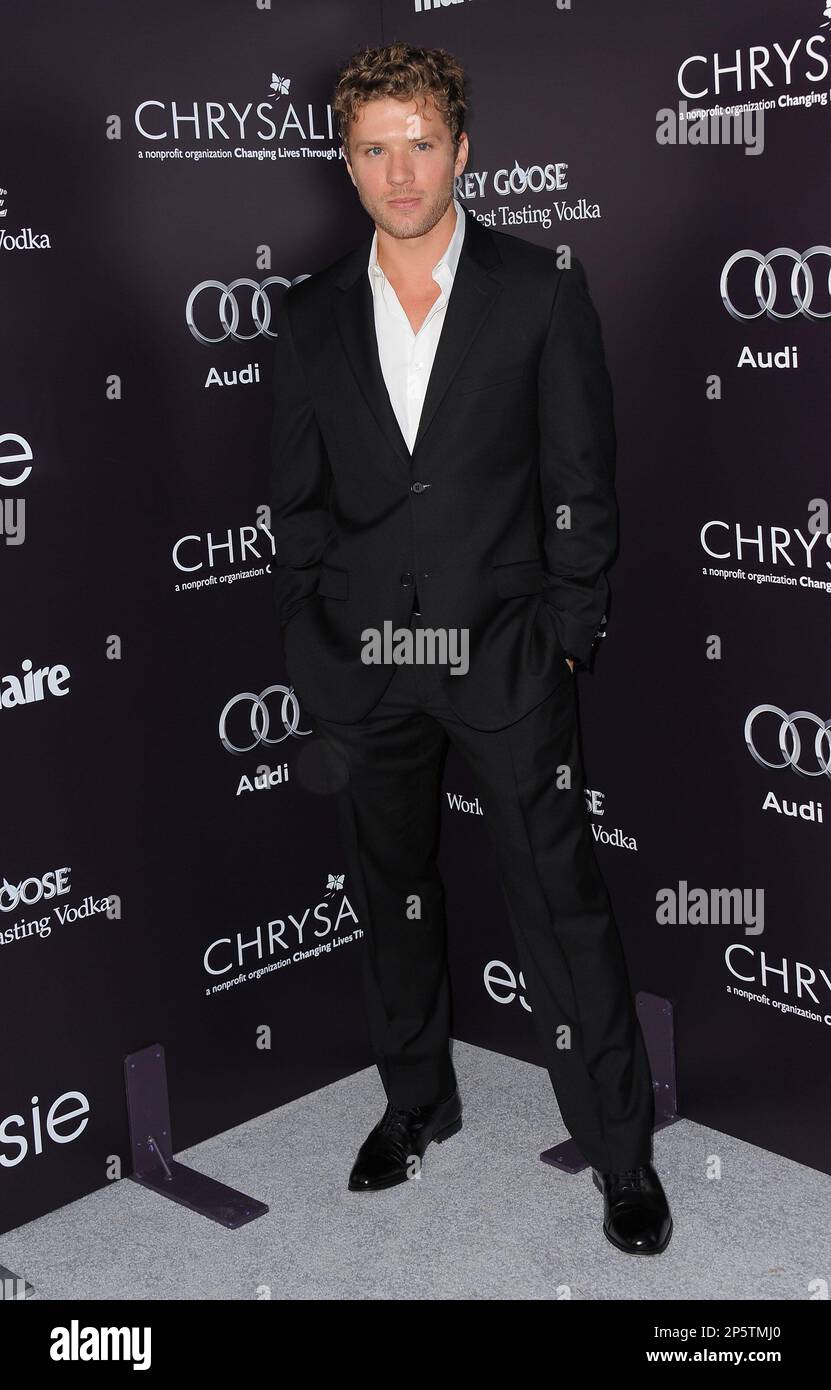 LOS ANGELES, CA - JUNE 11: Actor Ryan Phillippe arrives at the 10th ...