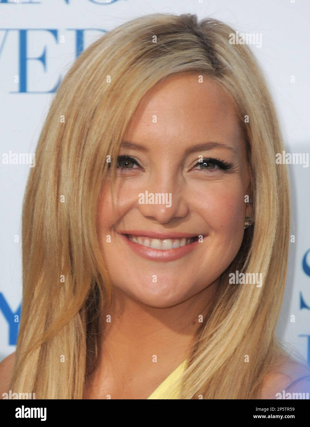 HOLLYWOOD, CA - MAY 03: Actress Kate Hudson arrives at the "Something ...