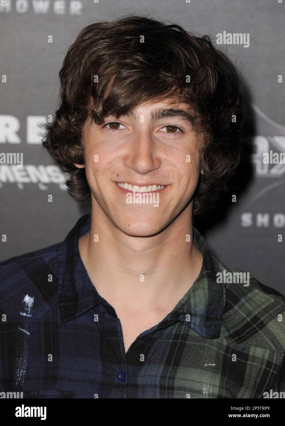 HOLLYWOOD, CA - APRIL 11: Actor Vincent Martella arrives at the "Scre4m ...
