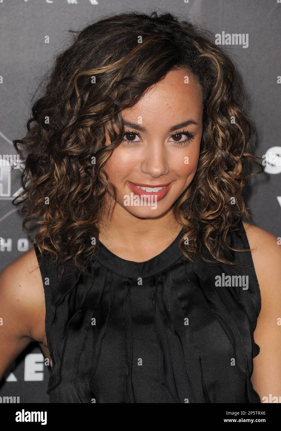 HOLLYWOOD, CA - APRIL 11: Actress Savannah Jayde arrives at the "Scre4m ...