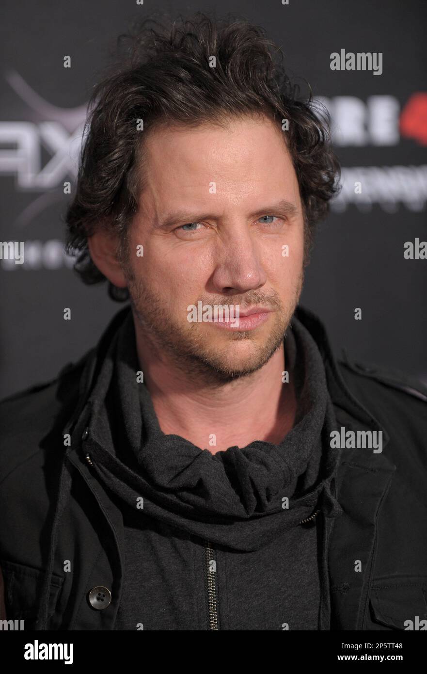 HOLLYWOOD, CA - APRIL 11: Actor Jamie Kennedy arrives at the "Scre4m ...