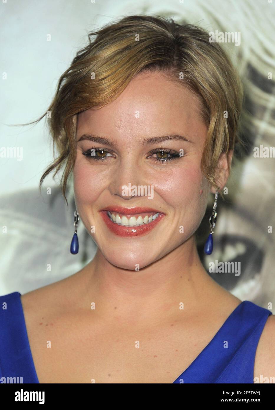 LOS ANGELES, CA - MARCH 23: Actress Abbie Cornish arrives at the ...