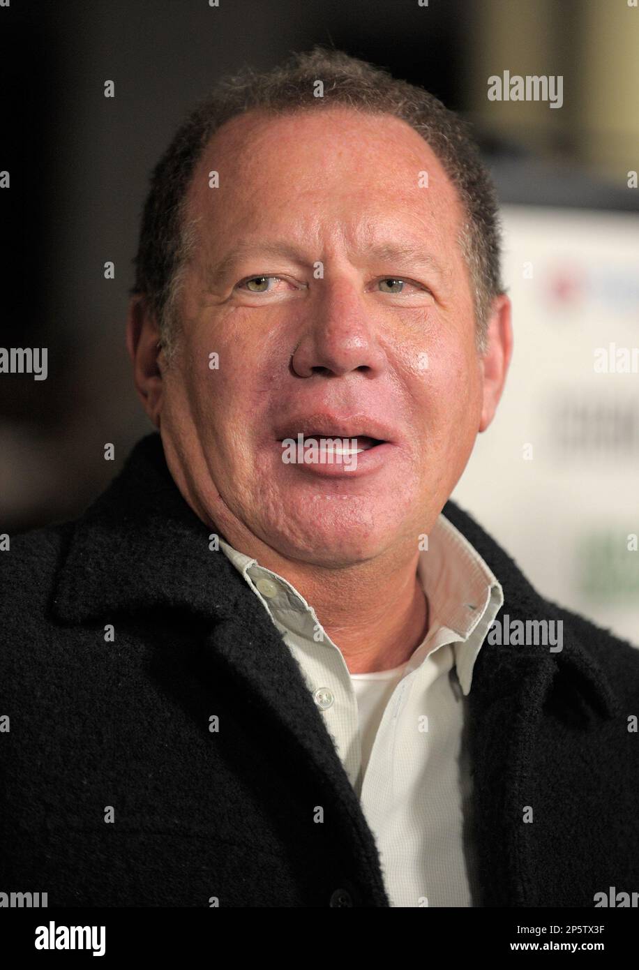HOLLYWOOD, CA - MARCH 22: Actor Garry Shandling arrives at the ...