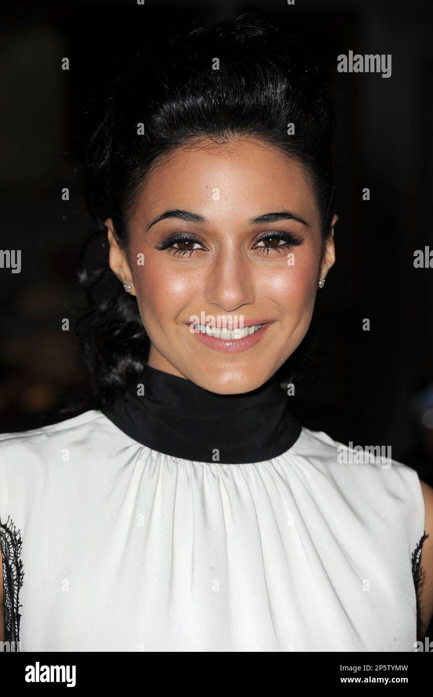 Hollywood Ca March 07 Actress Emmanuelle Chriqui Arrives At The