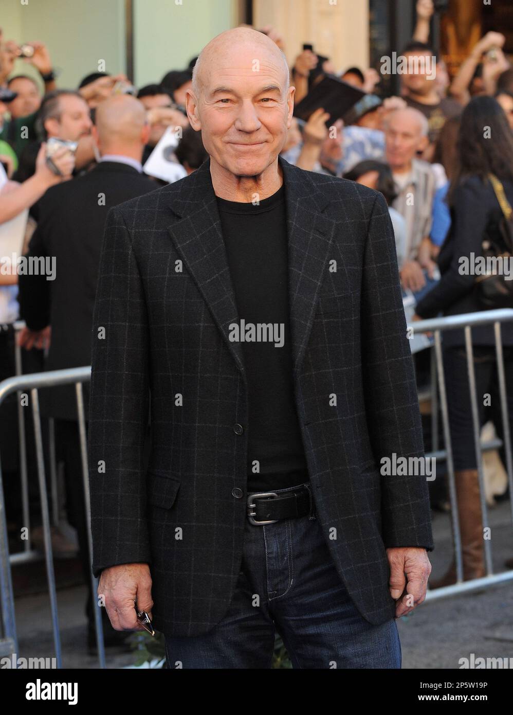 HOLLYWOOD, CA - JANUARY 23: Actor Patrick Stewart arrives at the ...
