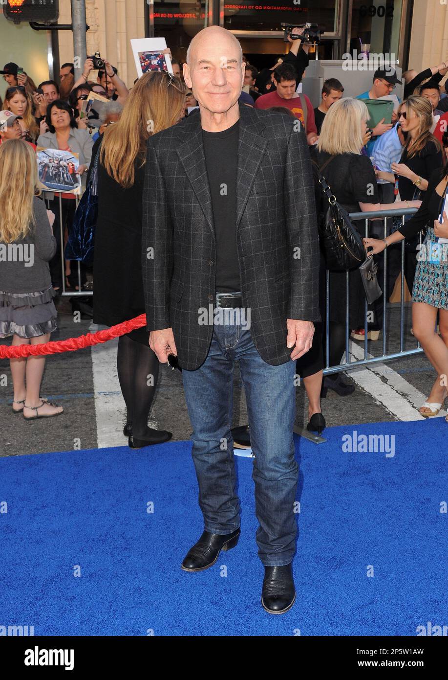 HOLLYWOOD, CA - JANUARY 23: Actor Patrick Stewart arrives at the ...