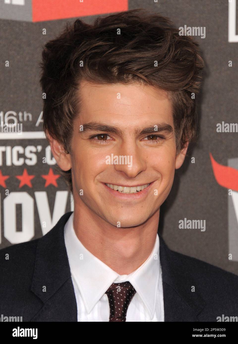 HOLLYWOOD, CA - JANUARY 14: Actor Andrew Garfield arrives at the 16th ...