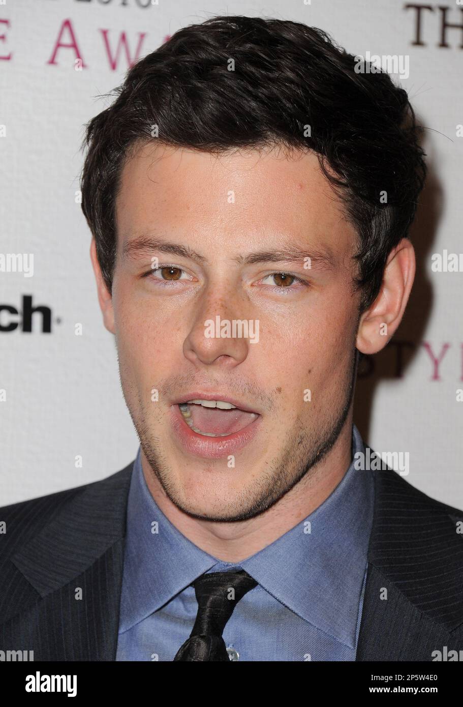 LOS ANGELES, CA - DECEMBER 12: Actor Cory Monteith arrives at the 2010 ...