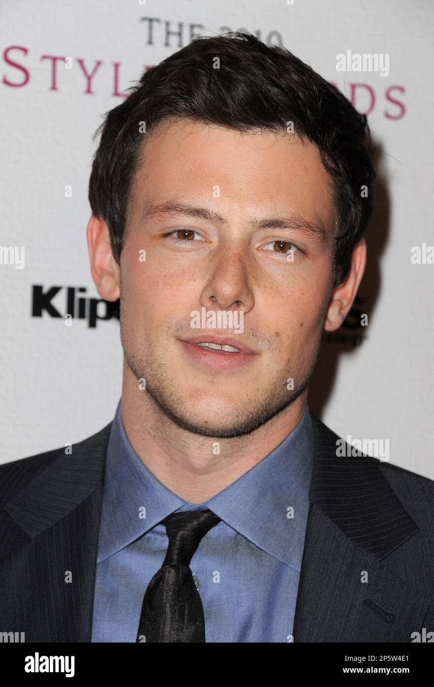 LOS ANGELES, CA - DECEMBER 12: Actor Cory Monteith arrives at the 2010 ...