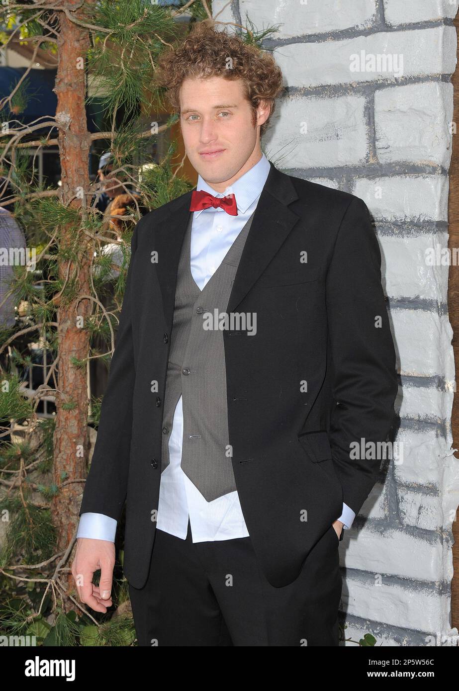 LOS ANGELES, CA - DECEMBER 11: Actor T.J. Miller arrives at the ...