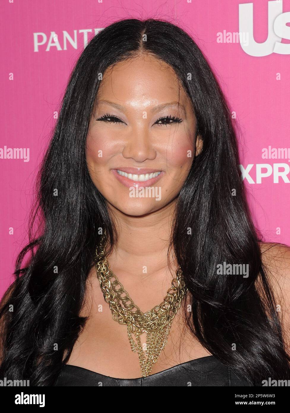 LOS ANGELES, CA - NOVEMBER 18: Actress Kimora Lee Simmons arrives at US ...