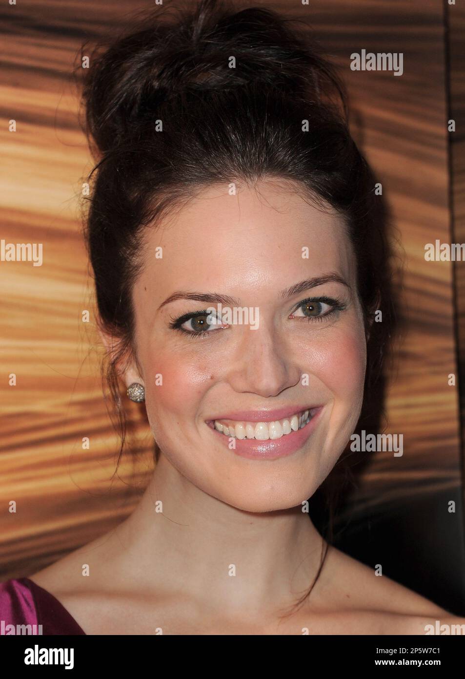 HOLLYWOOD - NOVEMBER 14: Actress Mandy Moore arrives at the "Tangled ...