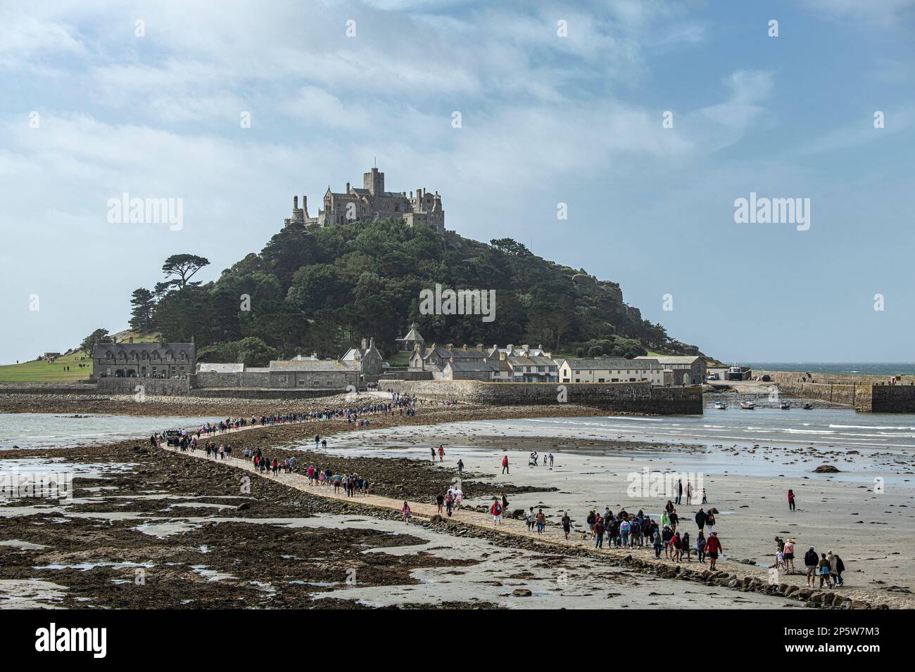 The 20 best attractions in cornwall hi-res stock photography and images ...