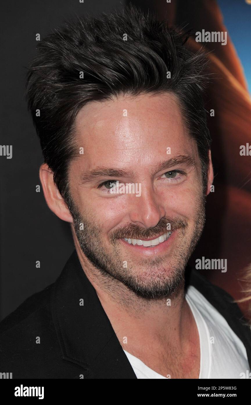 BEVERLY HILLS, CA - NOVEMBER 03: Scott Cooper arrives at the "127 Hours ...