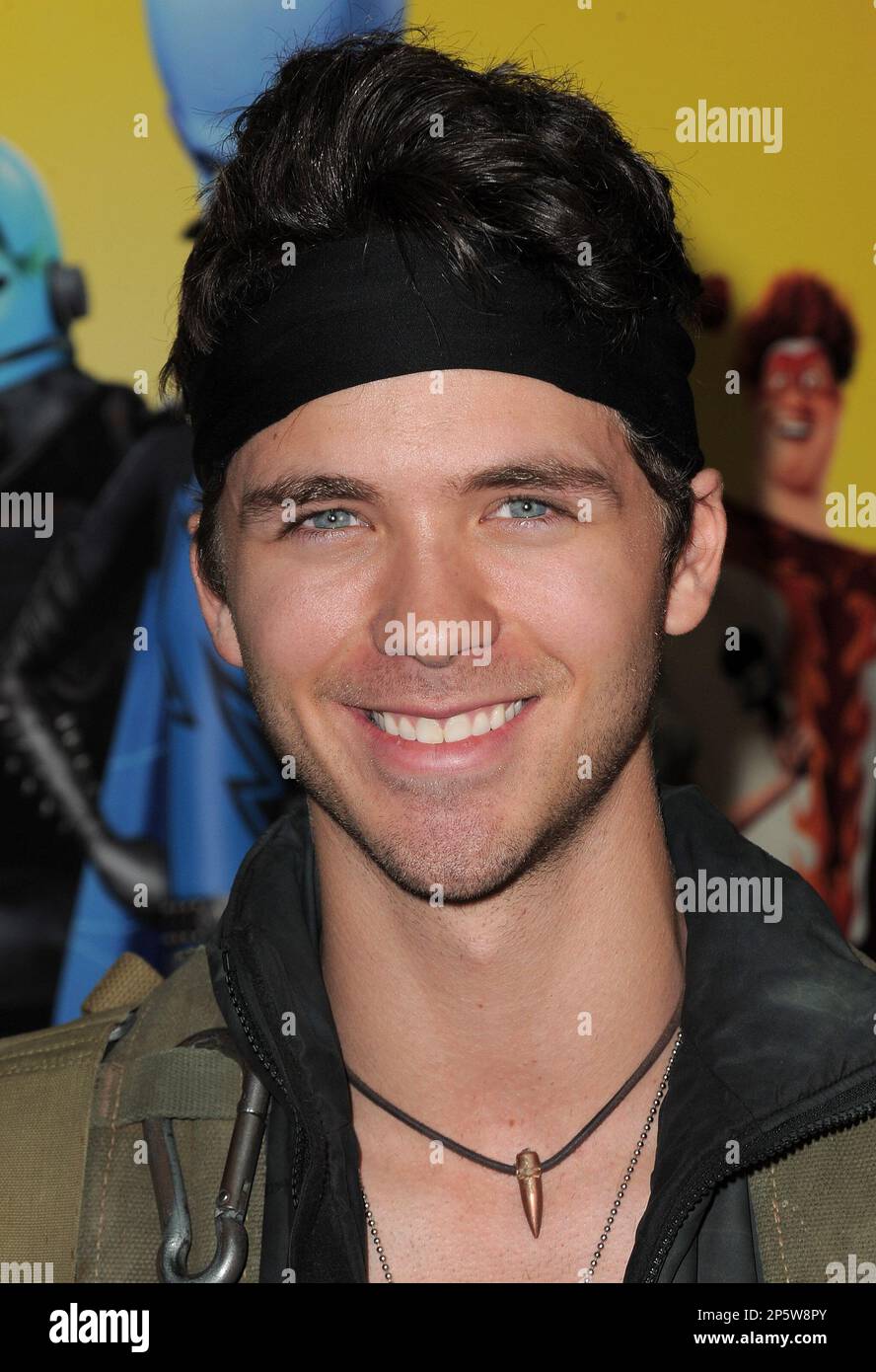 LOS ANGELES, CA - OCTOBER 30: Actor Stephen Lunsford arrives at the ...