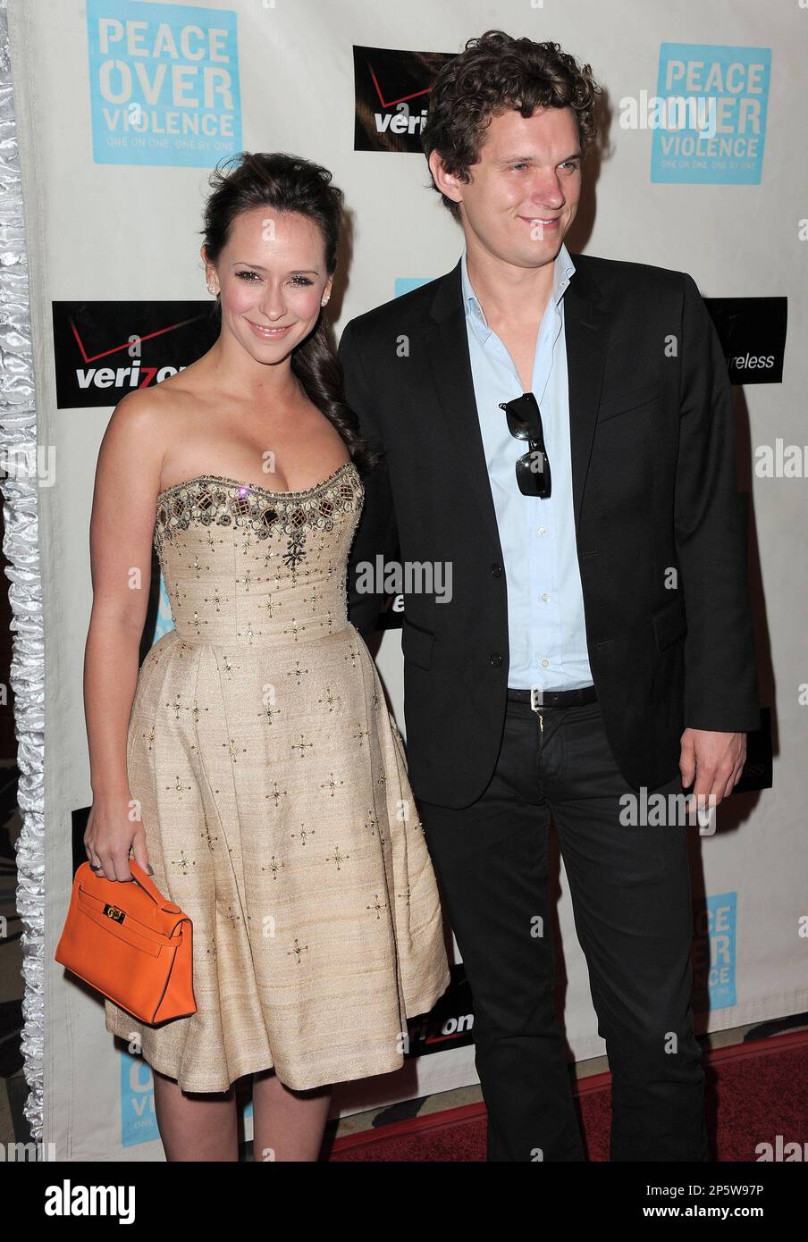 BEVERLY HILLS, CA - OCTOBER 29: Jennifer Love Hewitt and Alex Beh ...