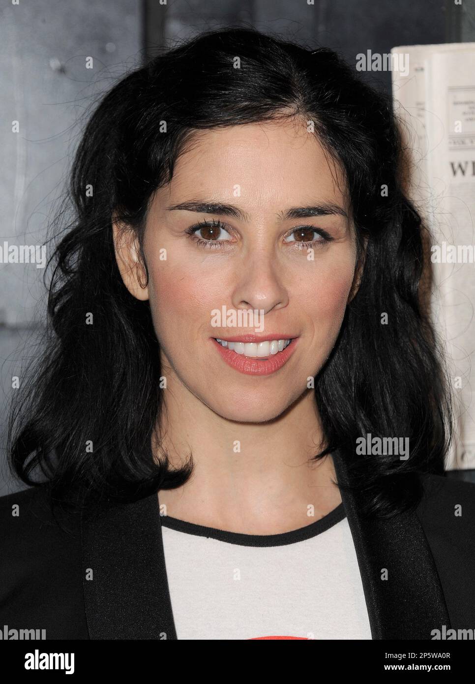 LOS ANGELES, CA - OCTOBER 16: Actress Sarah Silverman arrives at Spike ...