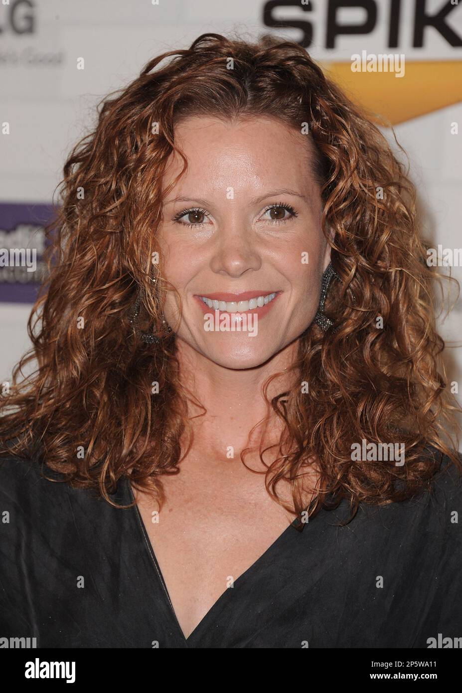 LOS ANGELES, CA - OCTOBER 16: Actress Robyn Lively arrives at Spike TV ...