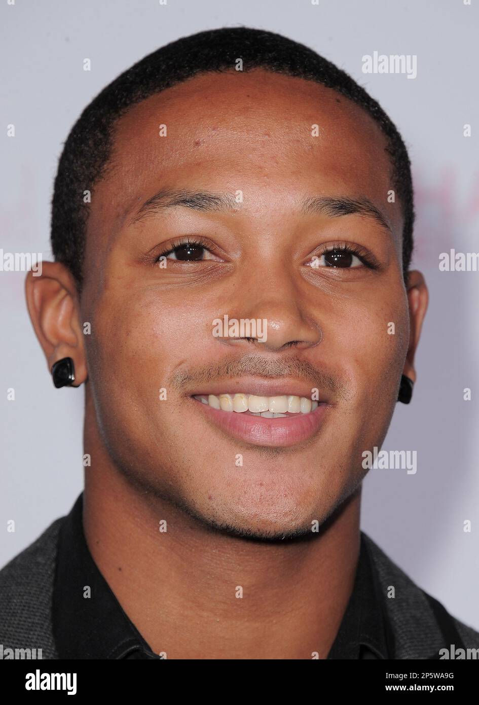 HOLLYWOOD - OCTOBER 01: Actor Romeo arrives at the 8th Annual Teen ...