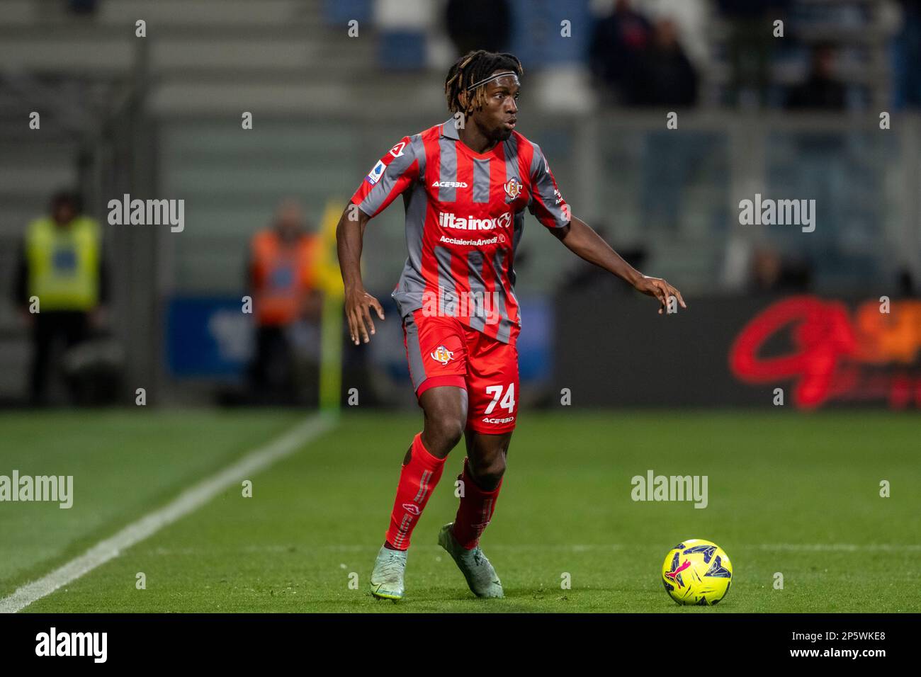 Frank Tsadjout (Cremonese) during the Italian "Serie A" match between ...