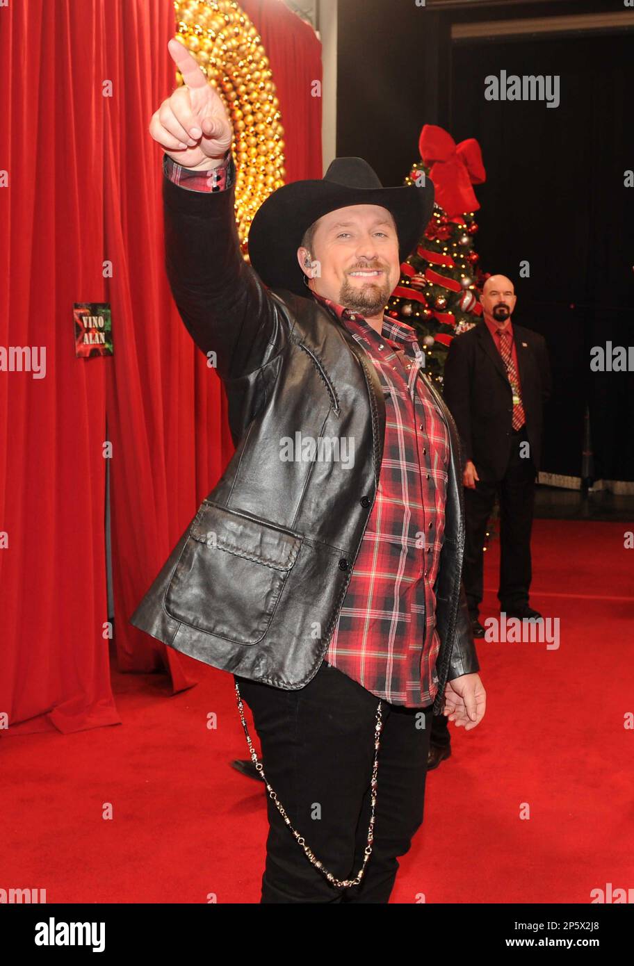 HOLLYWOOD, CA - DECEMBER 20: Season 2 winner Tate Stevens backstage at ...