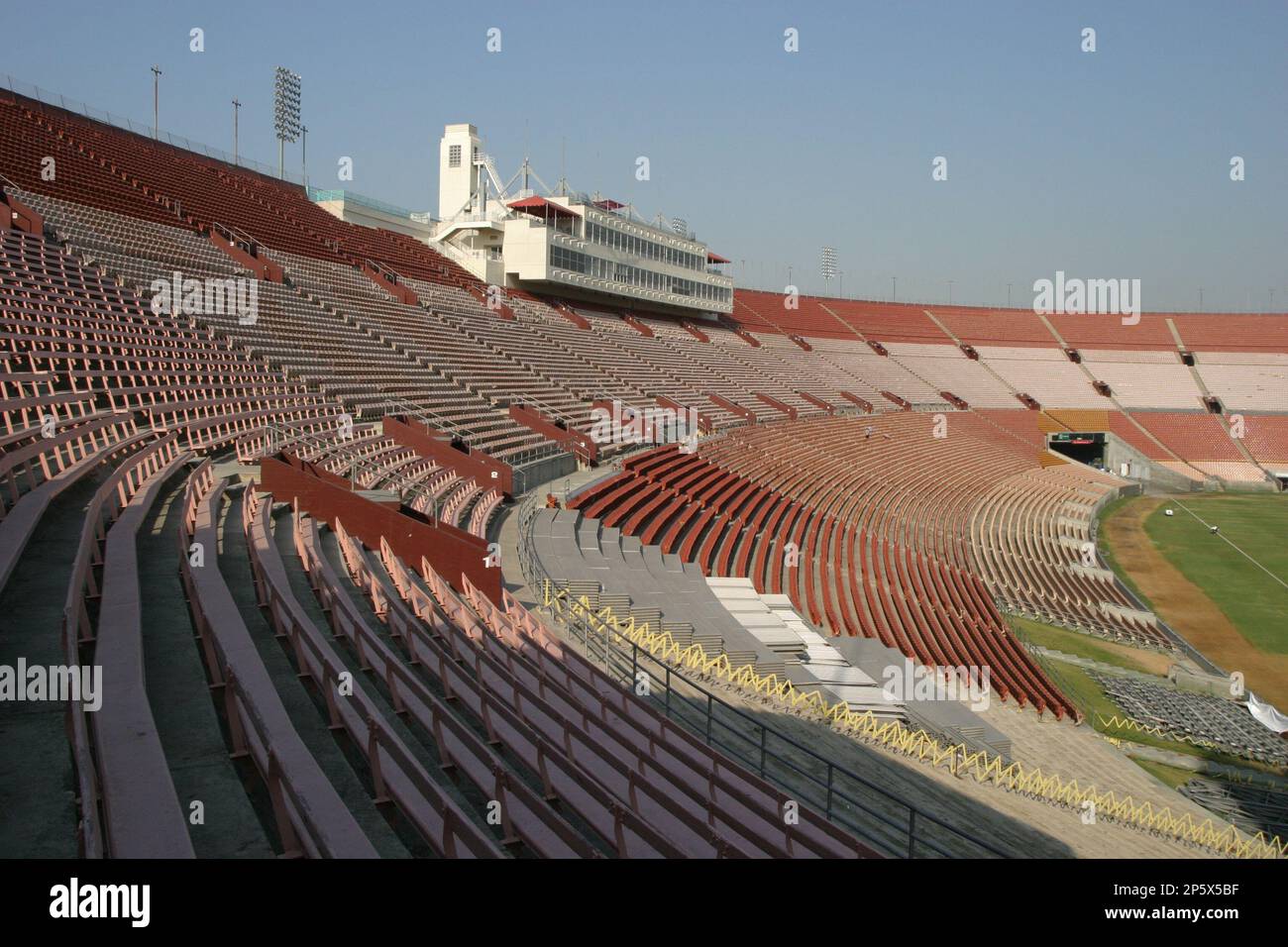 A look at the Los Angeles Memorial Coliseum home of the USC Trojans in ...